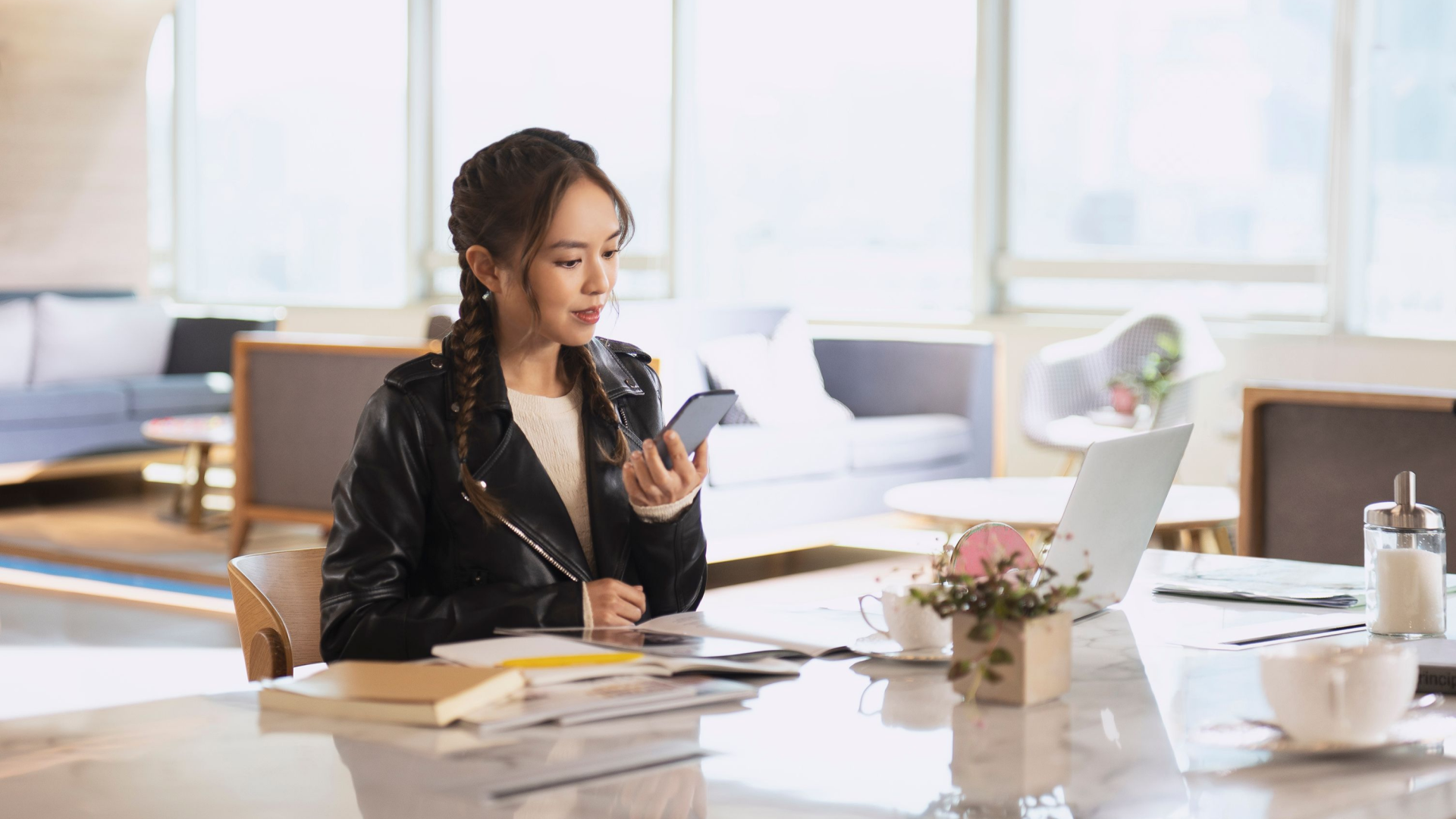 为什么我的公司应该使用扣账卡？ | 文章 – 汇丰机汇